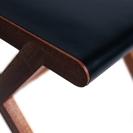 Palmgrens - The Cross Stool - Leather since 1896