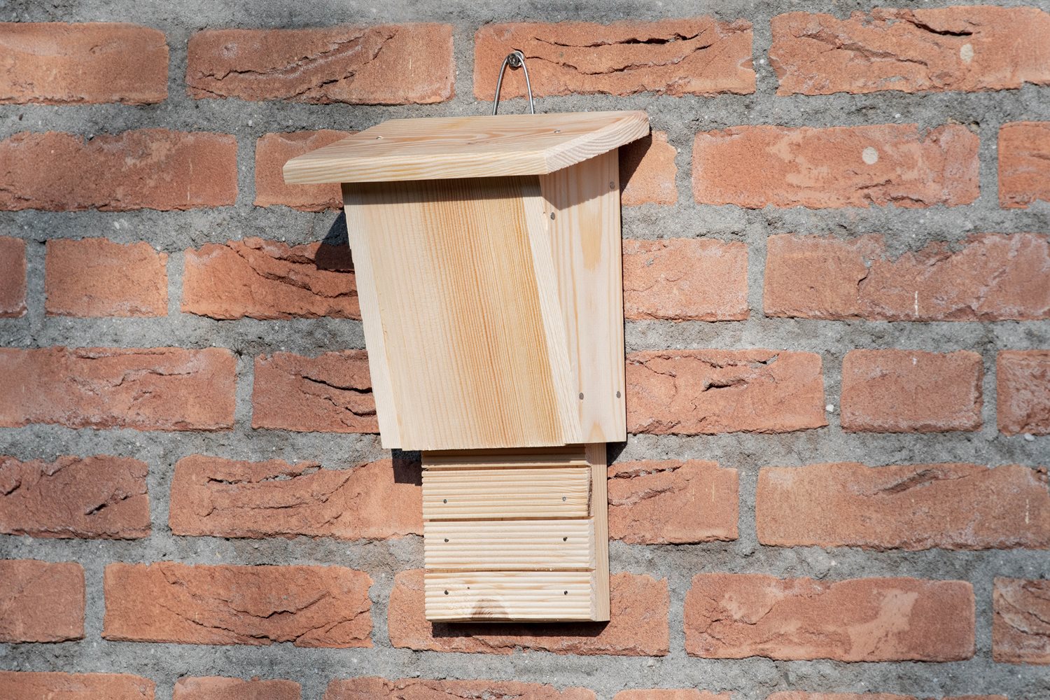 Wooden Bat Box DIY - Naturbutiken